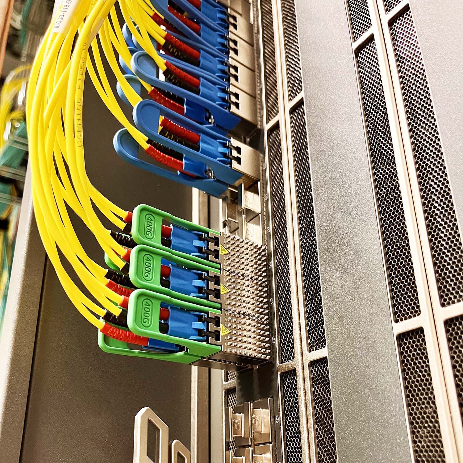 Hardware-Installation der neuen X-WiN-Core-Router erfolgreich ...